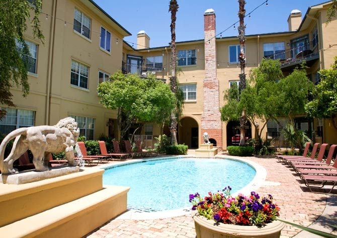 State Thomas Apartments Near Downtown - The Urban Avenue