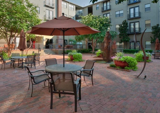 Mid-Rise Lofts in Uptown - The Urban Avenue
